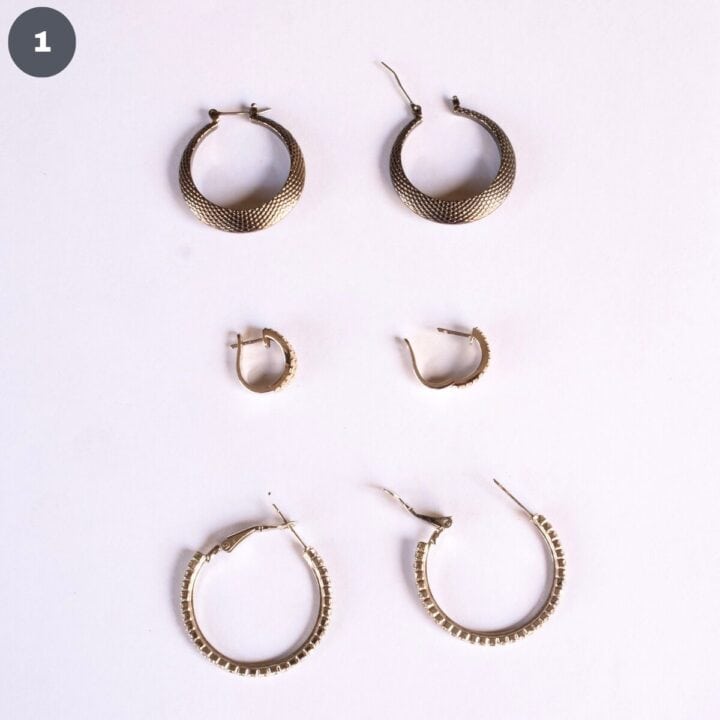 How To Put On Hoop Earrings and How To Remove Them Securely | The Pink ...