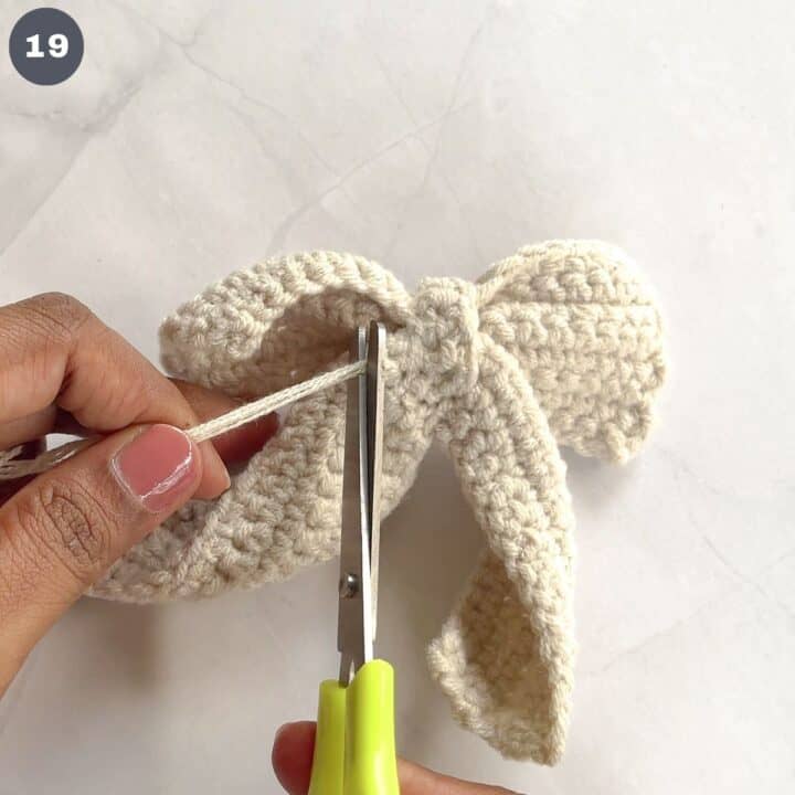 Crochet Bow Pattern (with Tails) | The Pink Craft Box