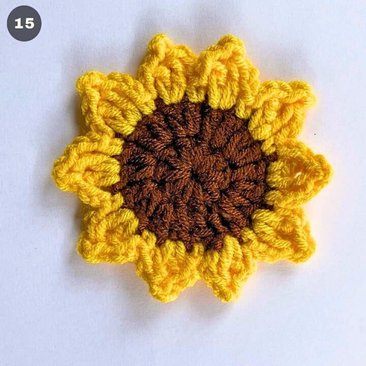 Crochet Sunflower Applique (Free Pattern) | The Pink Craft Box