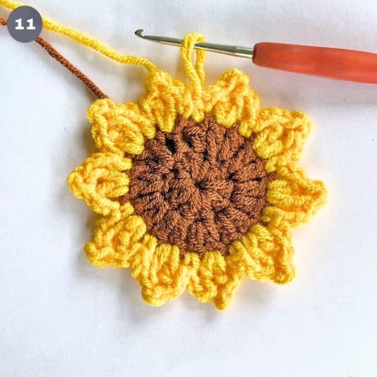 Crochet Sunflower Applique (Free Pattern) | The Pink Craft Box
